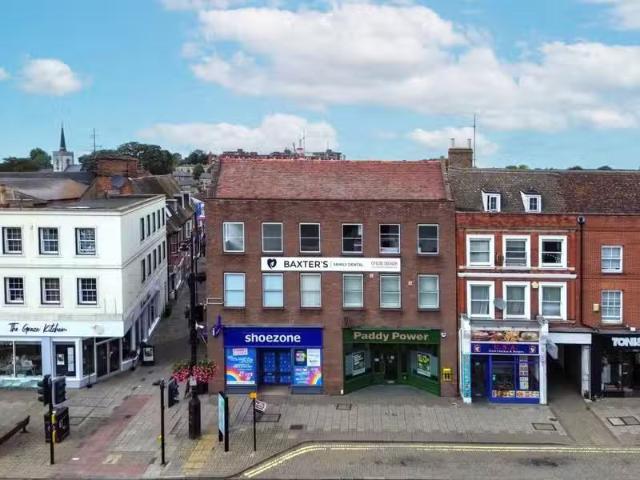 Unique 1 BA Studio flat for rent in Wellington Street, Welling.