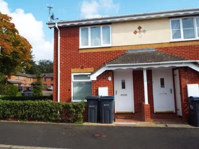 Cheap 1 BA 1 bedroom terraced house for rent in Bedlam Wood Ro.