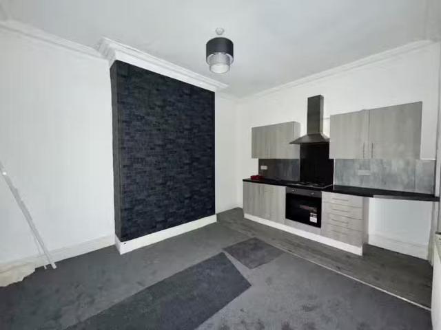 Unique 1 BA 1 bedroom terraced house for rent in Lomeshaye Roa.
