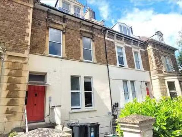 Rental! 1 BA 1 bedroom apartment for rent in First Floor Rear.