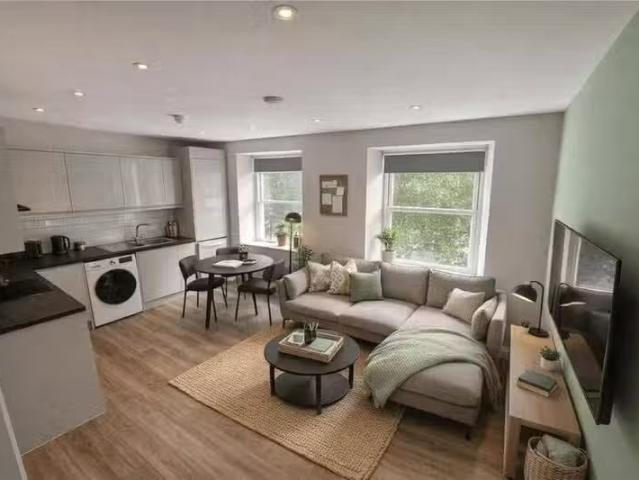 New 1 BA 1 bedroom apartment for rent in Hotwell Road, Bristol.