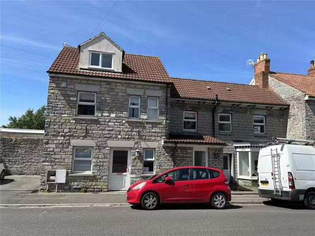 Unique 1 BA 1 bedroom apartment for rent in High Street, Stree.