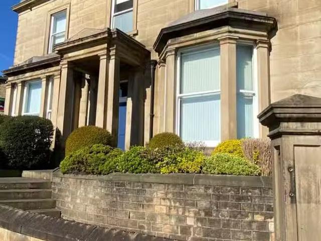 Deal! 1 BA 1 bedroom apartment for rent in Old Commerce House.