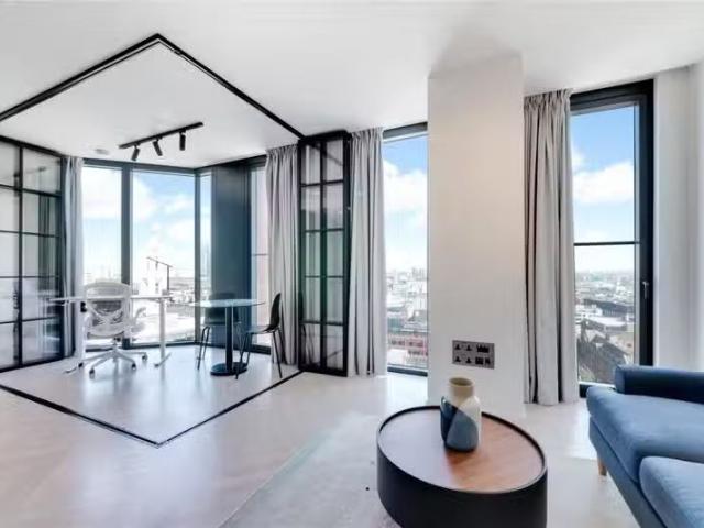 Cozy 1 BA 1 bedroom apartment for rent in Sun Street, London.