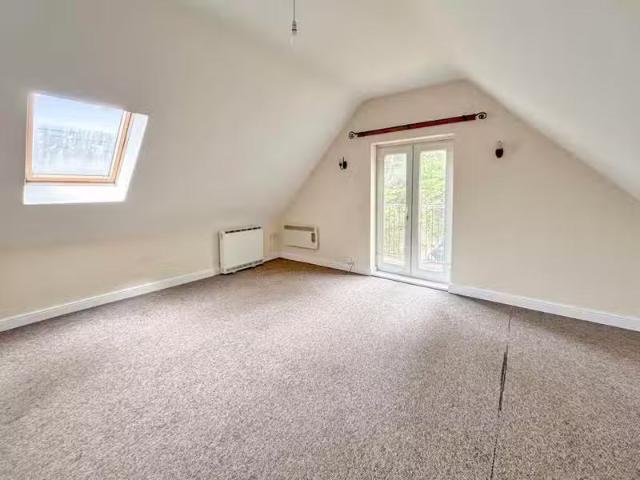 Unique 1 BA 1 bedroom apartment for rent in West Wycombe Road.