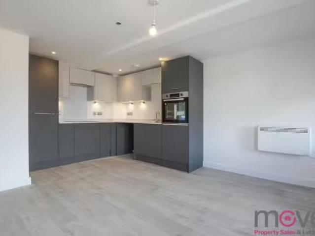 Cheap 1 BA 1 bedroom apartment for rent in The Docks, Gloucest.
