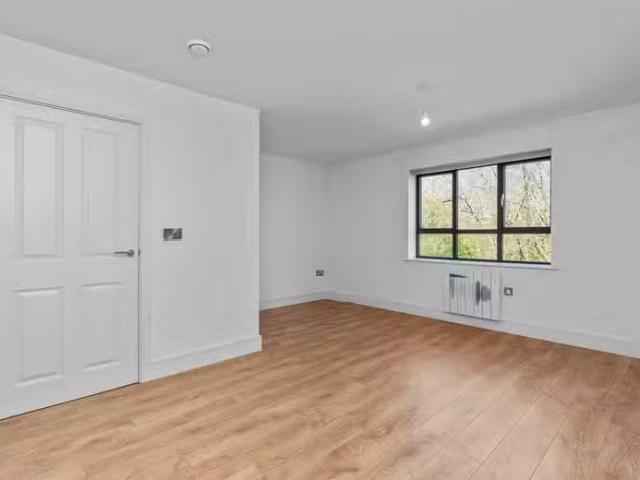 Just in! 1 BA 1 bedroom apartment for rent in The Grainger Col.