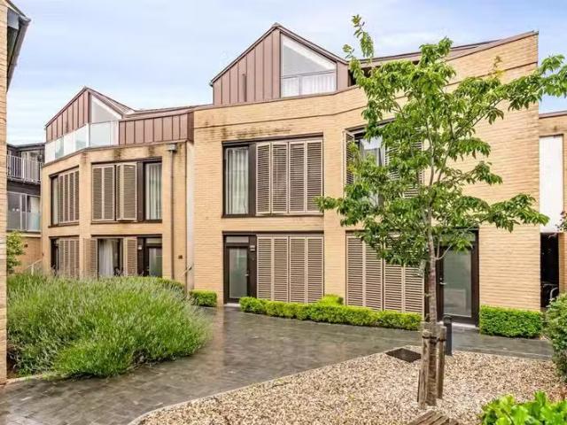 Charming 1 BA 1 bedroom apartment for rent in Trafalgar Road.