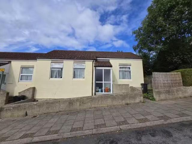 New 1 BA 1 bedroom bungalow for rent in Penpole Place Shireh.