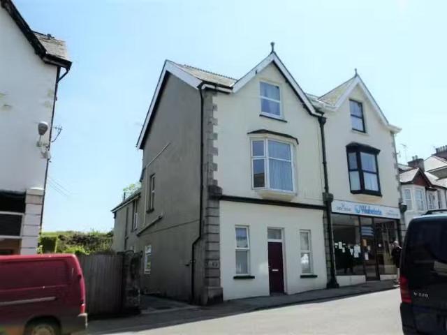 Cheap 1 BA 1 bedroom flat for rent in Okehampton, Devon, EX20