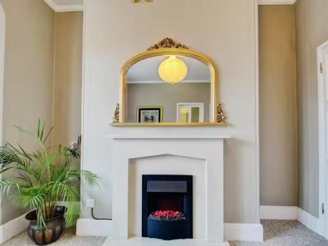Charming 1 BA 1 bedroom flat for rent in Old Market Street, Ol.
