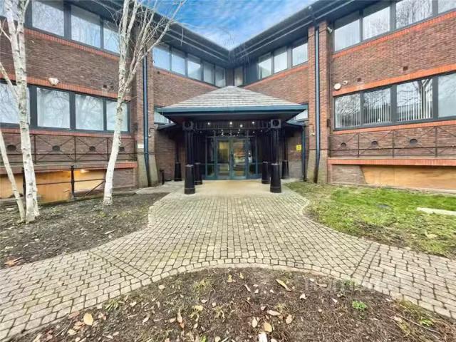 Cheap 1 BA 1 bedroom flat for rent in Barley Way, Fleet, Hamps.