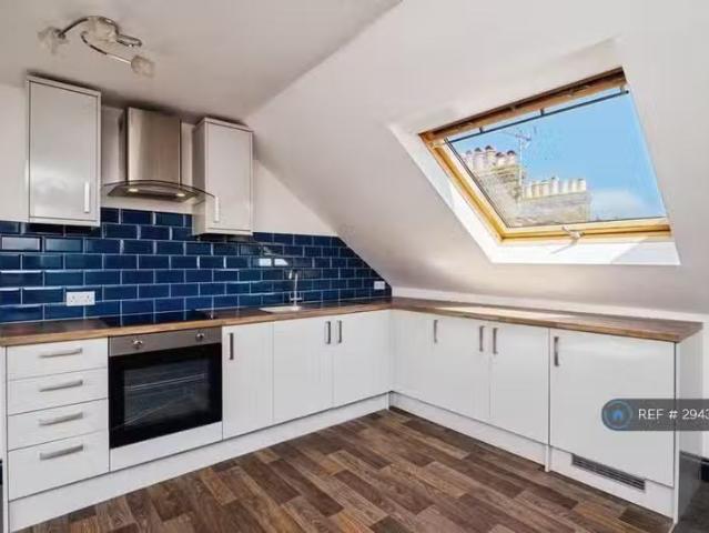 Just in! 1 BA 1 bedroom flat for rent in Chandos Square, Broad.