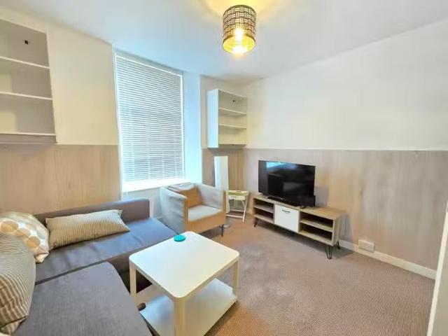 Cheap 1 BA 1 bedroom flat for rent in Claremont Street, Aberde.