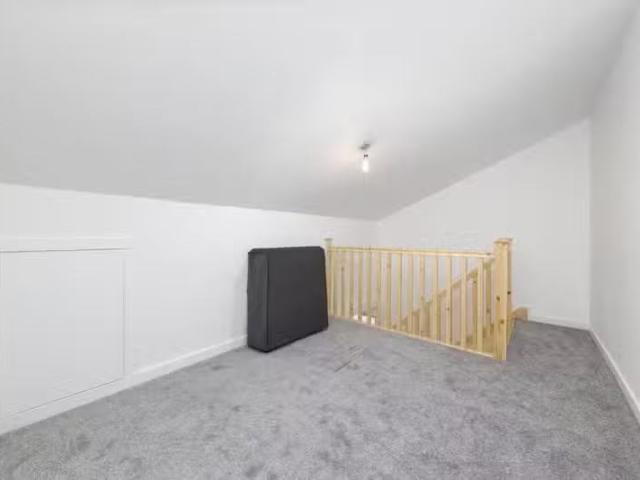 New 1 BA 1 bedroom flat for rent in East Smithfield, Tower Hil.