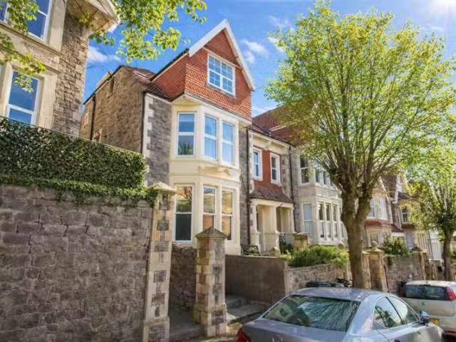 Charming 1 BA 1 bedroom flat for rent in Hillside Location Wit.