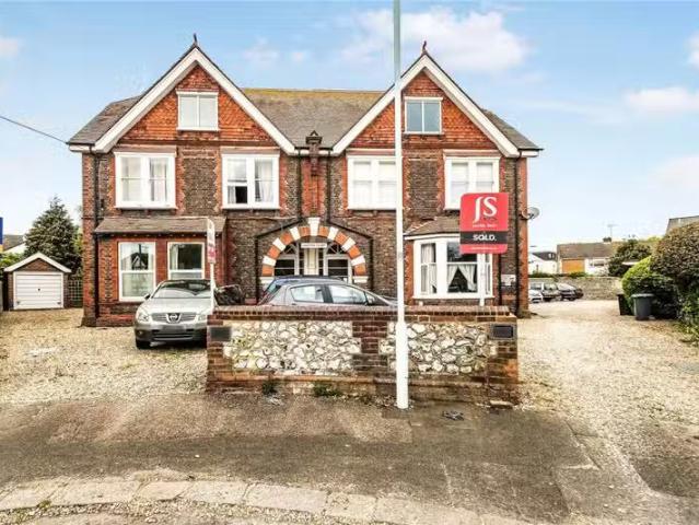 For Rent! 1 BA 1 bedroom flat for rent in Langton Court, Langt.