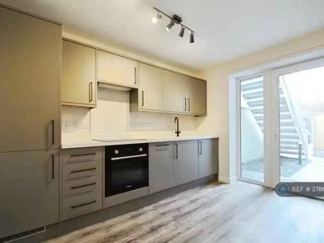 For Rent! 1 BA 1 bedroom flat for rent in London Road, St. Alb.