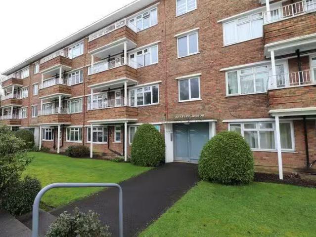 Unique 1 BA 1 bedroom flat for rent in Poole Road, Poole, BH12