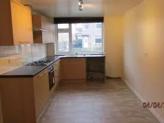 Just in! 1 BA 1 bedroom flat for rent in Queens Road, Ingrow.