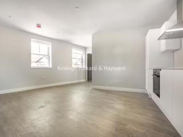 Nice 1 BA 1 bedroom flat for rent in Rialto Road, Mitcham, CR4