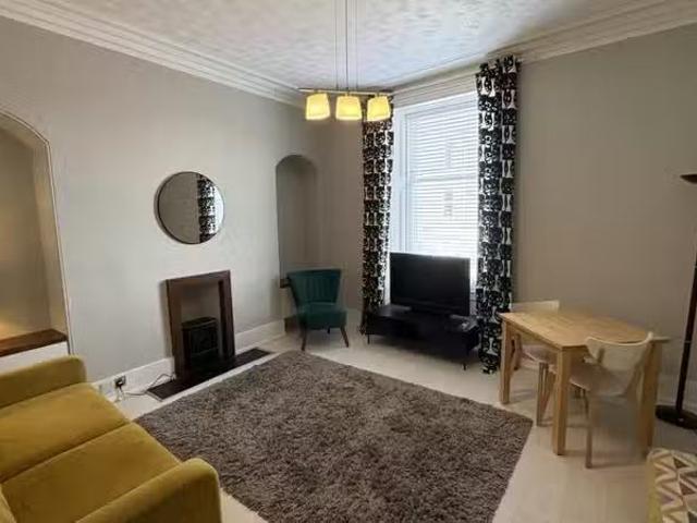 Cheap 1 BA 1 bedroom flat for rent in Rosemount Viaduct, The C.