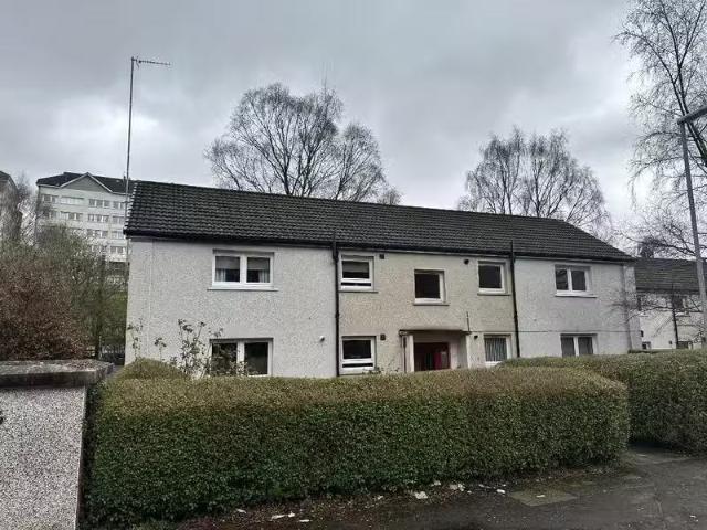 Deal! 1 BA 1 bedroom flat for rent in Springburn Road, Glasgow.