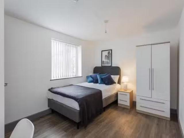 Charming 1 BA 1 bedroom flat share for rent in Egan Court, CH41