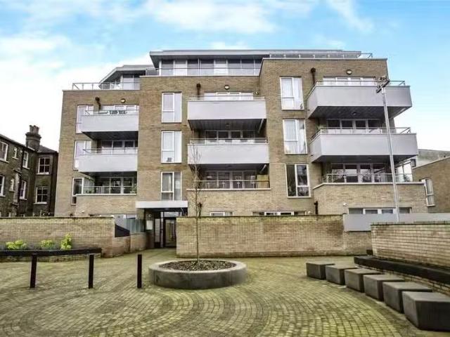 Cheap 1 BA 1 bedroom Flat to rent, Clyde Terrace, London, SE23.