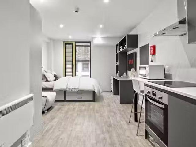 Cheap 1 BA 1 bedroom Flat to rent, Drapery, Northampton, NN1.