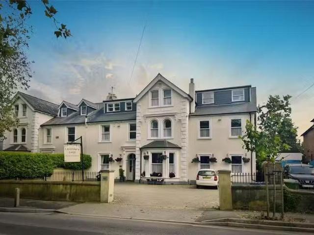 Nice 1 BA 1 bedroom Flat to rent, London Road, Canterbury, CT2.