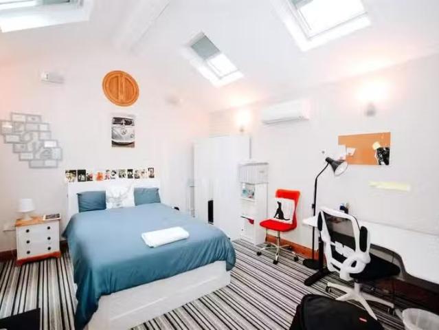 Just in! 1 BA 1 bedroom Flat to rent, Station Approach, Falmer.