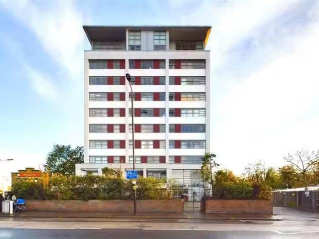 Deal! 1 BA 1 bedroom Flat to rent, Romford Road, Forest Gate.