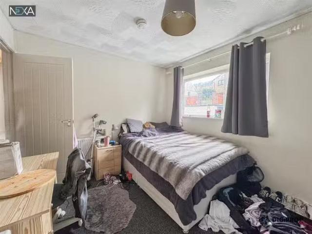 For Rent! 1 BA 1 bedroom house share for rent in Tower Street.