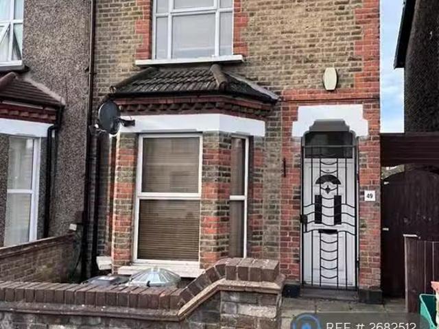 Unique 1 BA 1 bedroom house share for rent in West St, Bromley.