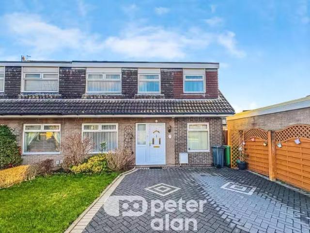 Unique 1 BA 1 bedroom house share for rent in Bruce Knight Clo.
