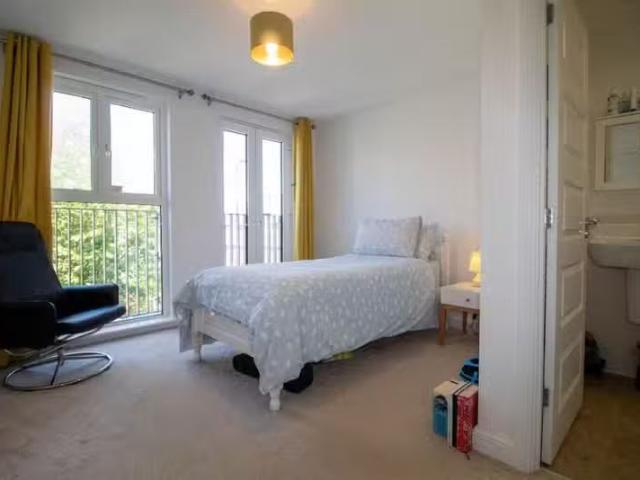Cheap 1 BA 1 bedroom house share for rent in Room 1, Osprey Dr.