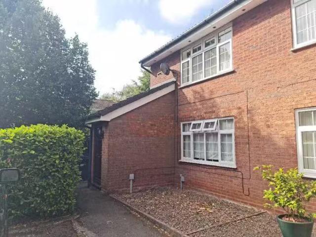 Deal! 1 BA 1 bedroom maisonette for rent in Raddlebarn Farm Dr.