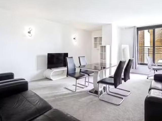 Rental! 1 BA 1 bedroom property to let in Cromwell Road, Londo.