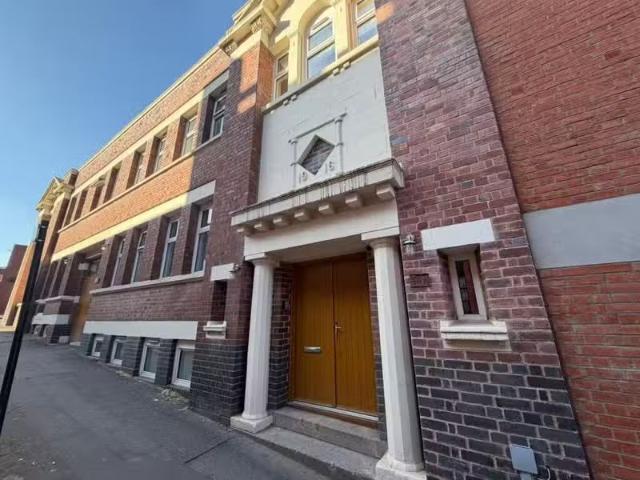 Just in! 1 BA 1 bedroom property for rent in Camden Street, Bi.