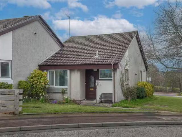 Cheap 1 BA 1 bedroom semi detached bungalow for rent in Raeden.