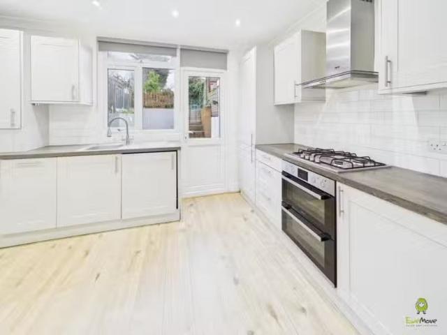 Rental! 1 BA 2 bedroom terraced house for rent in 25 Sunland A.