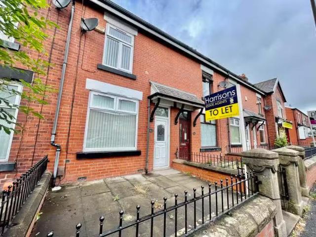 For Rent! 1 BA 2 bedroom terraced house for rent in Tonge Moor.