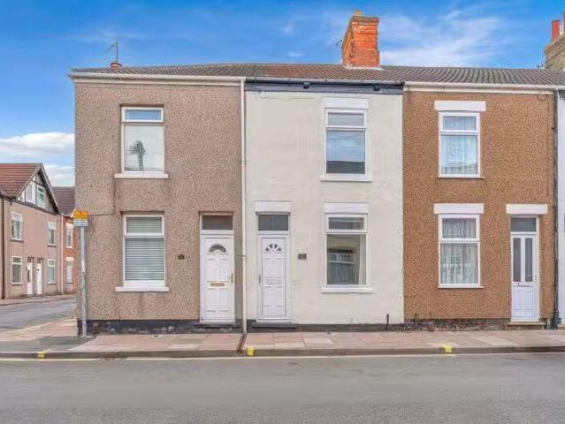 Unique 1 BA 2 bedroom terraced house for rent in William Stree.