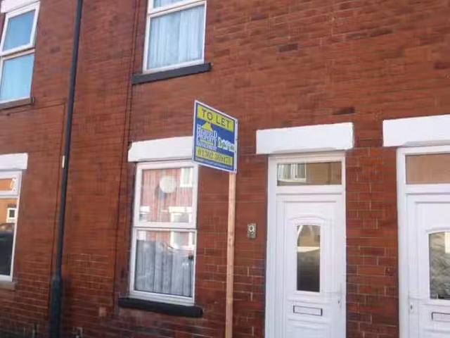 For Rent! 1 BA 2 bedroom terraced house for rent in Burton Ter.