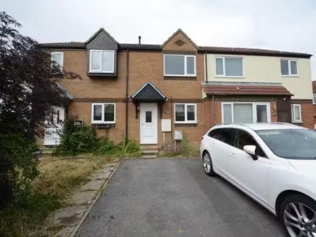 Rental! 1 BA 2 bedroom terraced house for rent in Gorse Cover.
