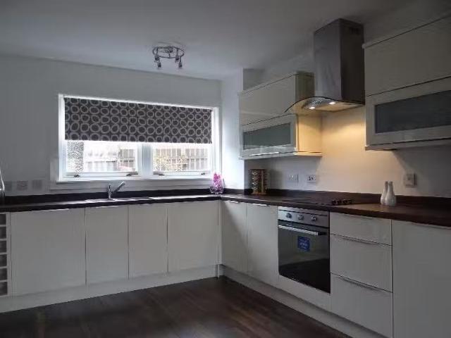 For Rent! 1 BA 2 bedroom terraced house for rent in Inchview N.