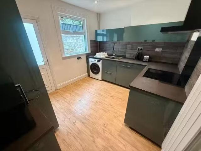 New 1 BA 2 bedroom terraced house for rent in Islington Road.