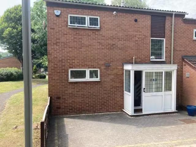 For Rent! 1 BA 2 bedroom terraced house for rent in OLDBURY.