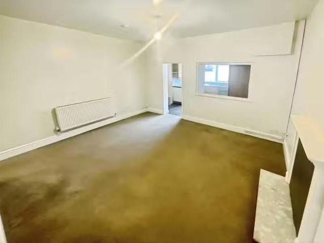 Cheap 1 BA 2 bedroom terraced house for rent in Park Road, Gre.